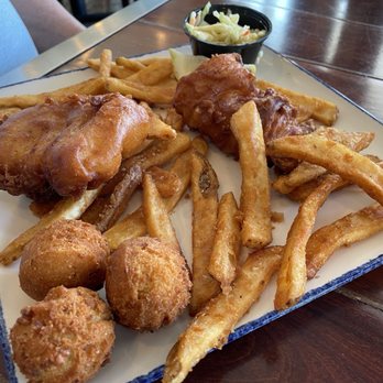 FLYING FISH PUBLIC MARKET & GRILL - Updated December 2025 - 1839 Photos ...