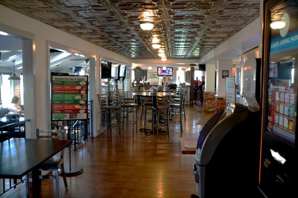 STINGERS PIZZA PUB | 59 Photos & 49 Reviews - 4500 Pewter Ln, Manlius ...