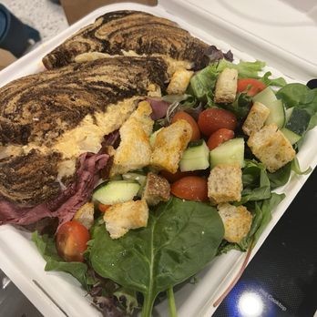 LUCKY LABRADOR BEER HALL - Updated December 2025 - 164 Photos & 243 ...