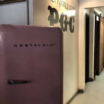 PRETTY GIRLS COOK - Updated July 2025 - 285 Photos & 223 Reviews - 1016 ...