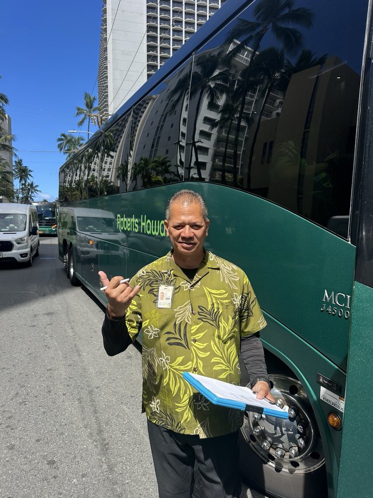 ROBERTS AUTHENTIC HAWAIIAN TOURS - Updated July 2025 - 31 Photos ...