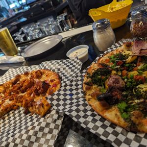 SMITTY’S PUB AND PIZZA - Updated April 2025 - 84 Photos & 45 Reviews ...