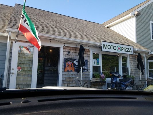 MOTO PIZZA - Updated July 2024 - 68 Photos & 135 Reviews - 8 Merchant's ...