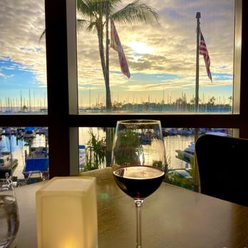 100 SAILS RESTAURANT & BAR with 3942 real customer photos - Updated ...