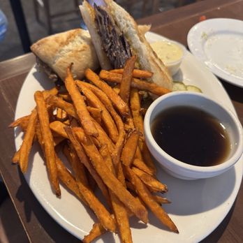 DINO’S PUB - Updated January 2026 - 147 Photos & 207 Reviews - 1800 NE ...