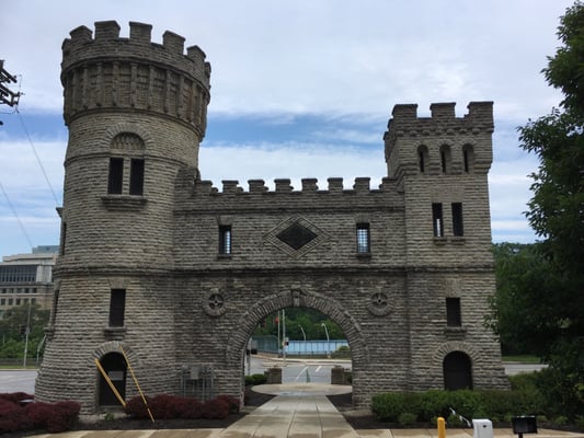 ELSINORE CASTLE - Updated December 2025 - 13 Photos - Gilbert Ave ...