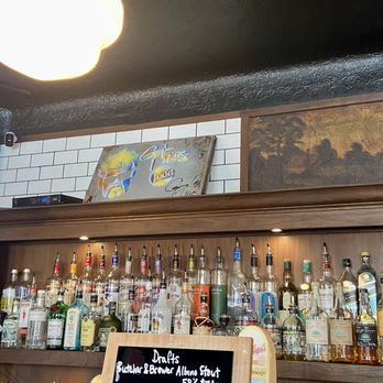 ROWLEY INN - Updated November 2024 - 738 Photos & 493 Reviews - 1104 ...