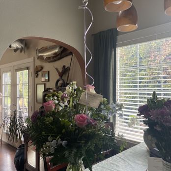 RUTH’S ROSES - Updated March 2025 - 542 Photos & 934 Reviews - 100 SE ...