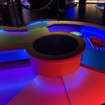 PUTTSHACK - OAKBROOK - Updated December 2025 - 482 Photos & 301 Reviews ...