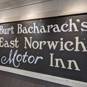 COMMACK MOTOR INN - Updated July 2024 - 18 Reviews - 2231 Jericho Tpke ...