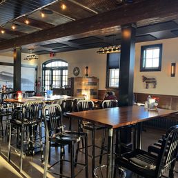 MULE BARN TAVERN - Updated July 2025 - 140 Photos & 131 Reviews - 36 ...