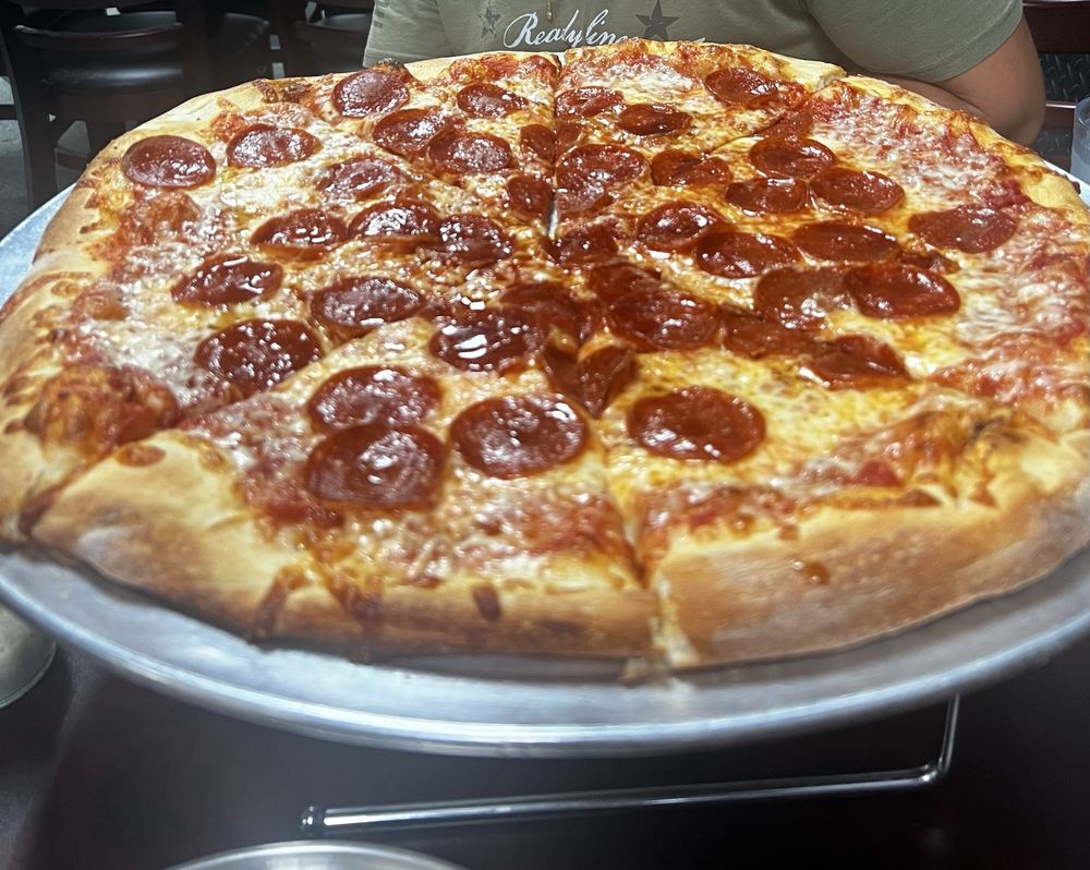 FAT BOYS PIZZA AND SUBS - Updated September 2025 - 23 Photos & 18 ...