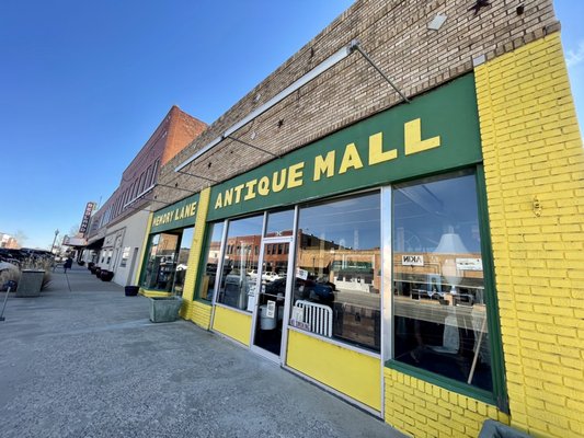 MEMORY LANE ANTIQUE MALL - Updated October 2025 - 624 Frisco Ave ...
