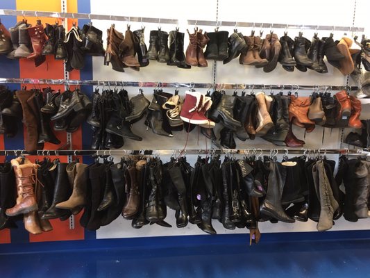 TALIZE - Updated December 2025 - 19 Photos - 1154 Chemong Rd ...