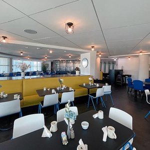 CONNER’S PORCH SWING - Updated January 2026 - 15 Photos - 7050 SC-90 ...