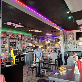 BIT BURGER KNOX - Updated June 2024 - 178 Photos & 96 Reviews - 151 N ...