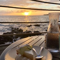 ON THE ROCKS - Updated April 2025 - 1997 Photos & 1892 Reviews - 75 ...