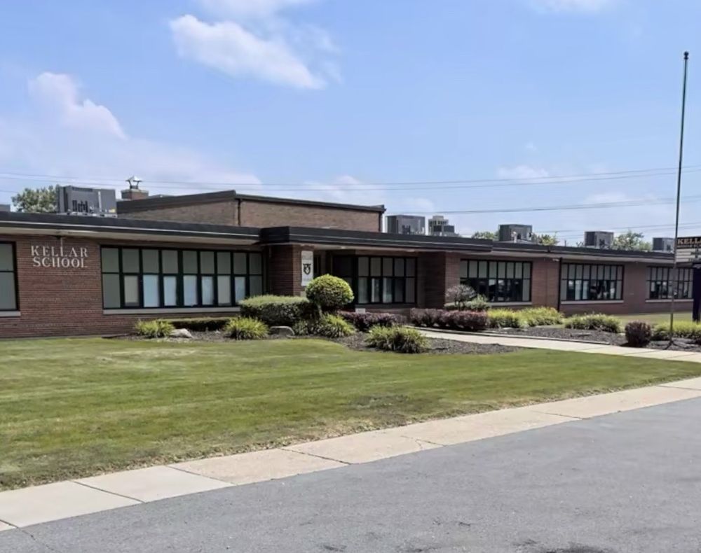 THOMAS J. KELLAR MIDDLE SCHOOL - 14123 Lydia Ave, Robbins, Illinois ...