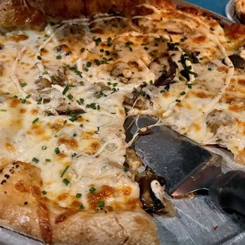 MELLOW MUSHROOM HILTON HEAD ISLAND - Updated October 2025 - 199 Photos ...