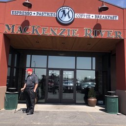 MACKENZIE RIVER PIZZA - Updated July 2025 - 89 Photos & 113 Reviews ...