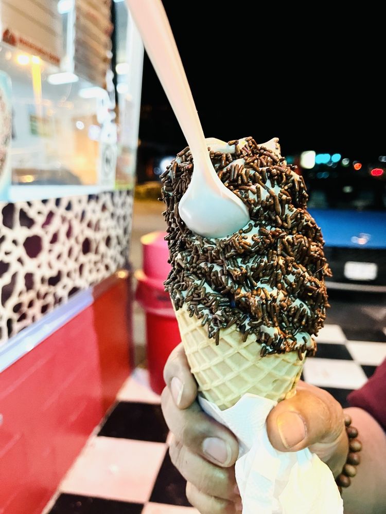 THE JOLLY COW - Updated October 2025 - 62 Photos & 72 Reviews - 1620 ...