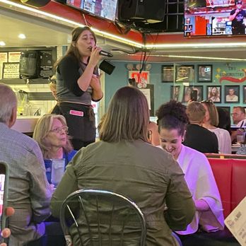 ELLEN’S STARDUST DINER - Updated June 2024 - 2143 Photos & 2514 Reviews ...
