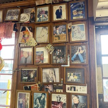 CENTER POINT BARBECUE - Updated September 2025 - 223 Photos & 283 ...