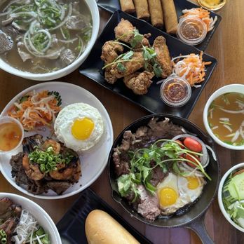 MONSTER PHO - Updated May 2025 - 1418 Photos & 1373 Reviews - 360 40th ...