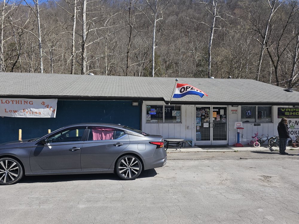 BAKERS VARIETY SHOP - Updated September 2025 - 17212 US Hwy 23 S ...