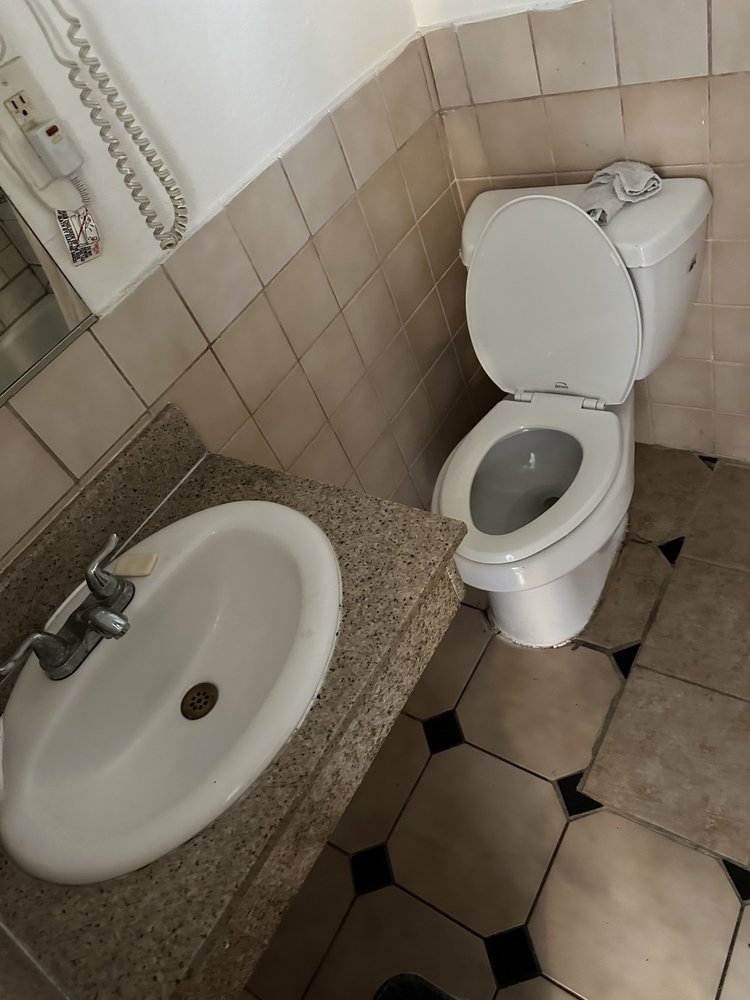 APACHE INN - Updated September 2025 - 15 Photos & 12 Reviews - 3553 E ...