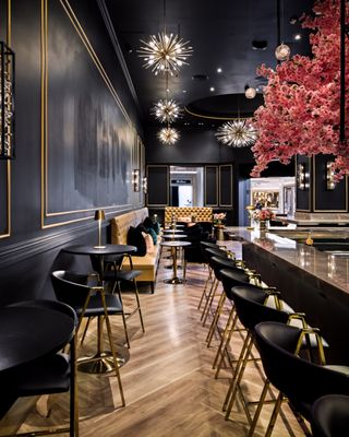 LIAM’S DEN & BUBBLE BAR - Updated November 2025 - 71 Photos & 33 ...