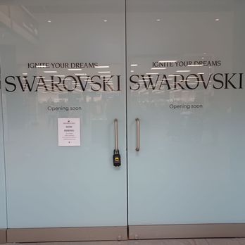 PREMIUM OUTLET COLLECTION EDMONTON INTERNATIONAL AIRPORT - Updated ...