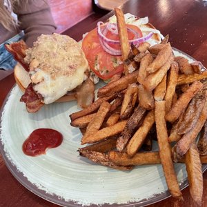 MAVIS PUBLIC HOUSE - Updated December 2024 - 6025 Kruse Dr, Solon, Ohio ...