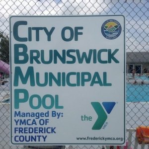 FRANKLIN PARK POOL - Updated August 2025 - 17501 Franklin Park Dr ...