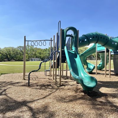 LAUN PARK - Updated November 2025 - 48 Photos - 2563-3243 Windmill Dr ...