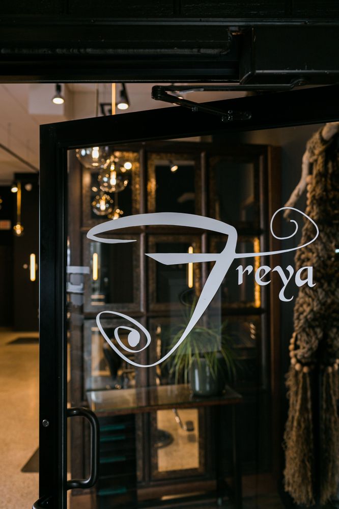 FREYA SALON - 26 Photos & 58 Reviews - 2318 S Kinnickinnic Ave ...