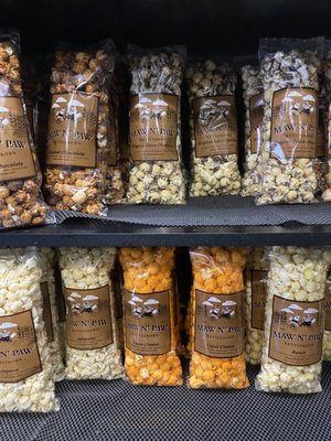 MAW ‘N PAW KETTLEKORN - Updated August 2024 - 155 Photos & 157 Reviews ...