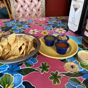 EL MOOSE - Updated June 2025 - 529 Photos & 1045 Reviews - 5242 Leary ...