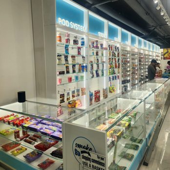 SMOKE 2 SNACK - Updated December 2025 - 32 Photos - 562 West Broadway ...