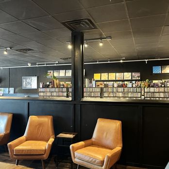 SPECTRUM RECORD LOUNGE - Updated December 2025 - 113 Broadway St, Cape ...