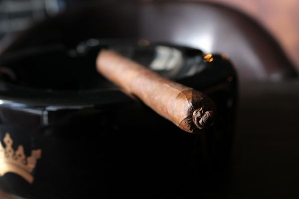 TOOTH ‘N NAIL CIGARS & ALE - Updated August 2024 - 20 Photos & 13 ...