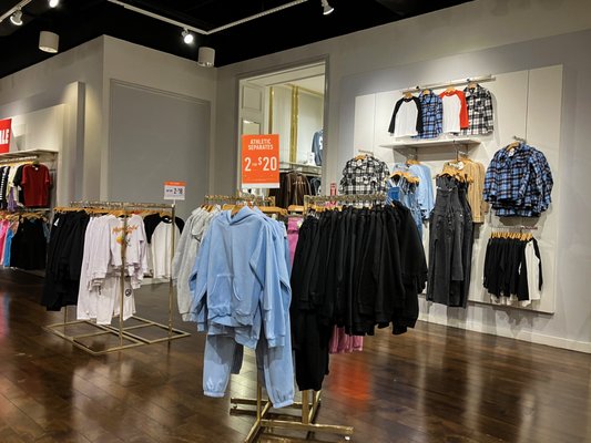 FOREVER 21 - Updated February 2025 - 111 Photos & 116 Reviews - 3700 ...