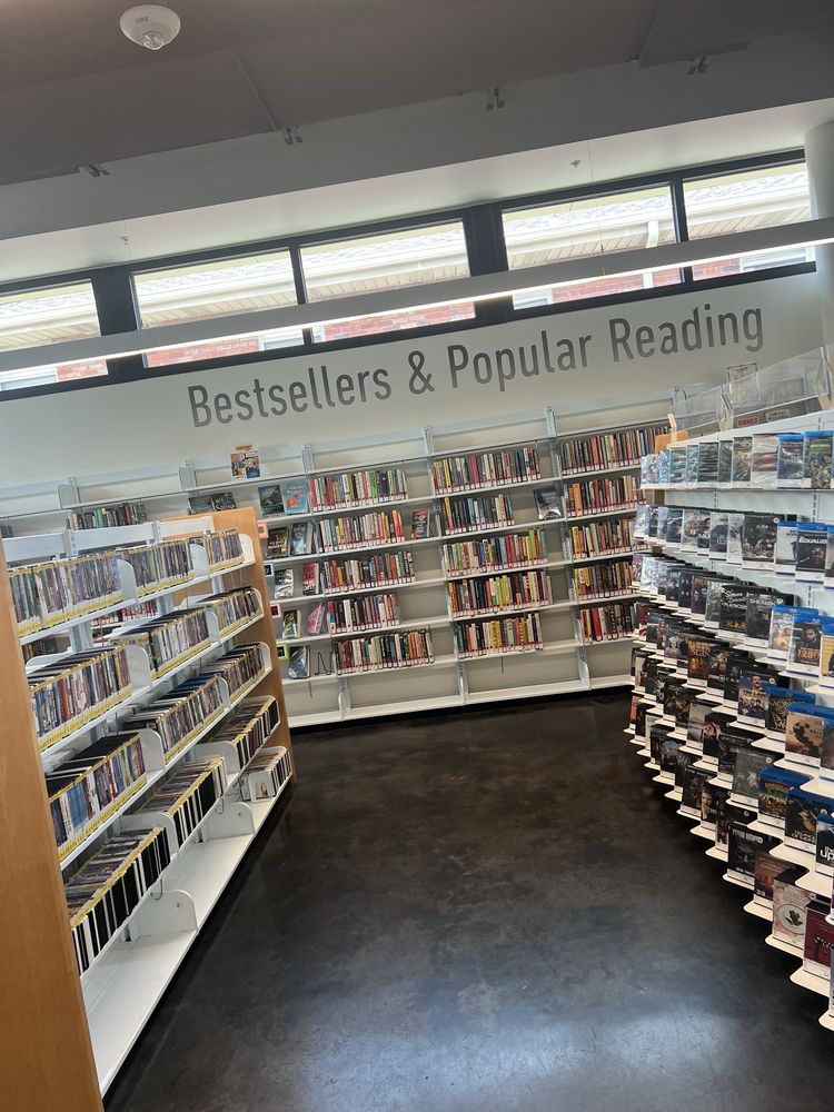 ROBERT E. SMITH LIBRARY - Updated January 2026 - 31 Photos & 10 ...