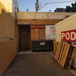 THE UPS STORE - 14 Photos & 92 Reviews - 4400 W Riverside Dr, Burbank ...