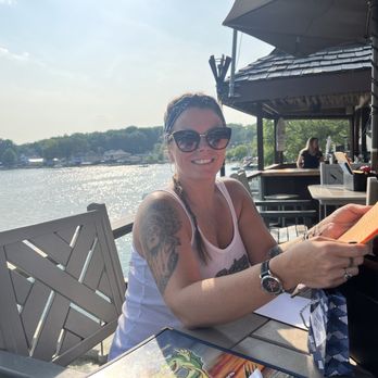 LAKE INN - Updated January 2025 - 104 Photos & 156 Reviews - 3711 Hunt ...