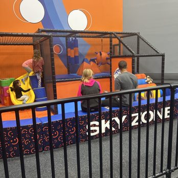 SKY ZONE - 32 Photos & 44 Reviews - 26201 Ynez Rd, Temecula, California ...