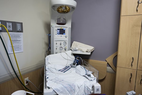 RENOWN REGIONAL MEDICAL CENTER - 170 Photos & 319 Reviews - 1155 Mill ...