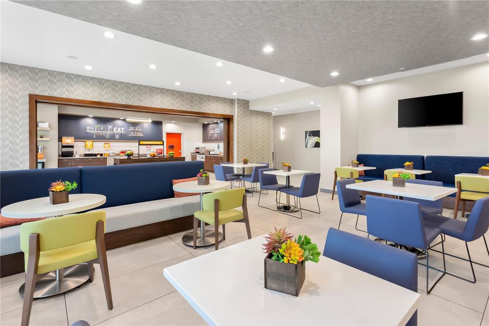 HAMPTON INN HUNTLEY CHICAGO - Updated June 2026 - 90 Photos & 10 ...