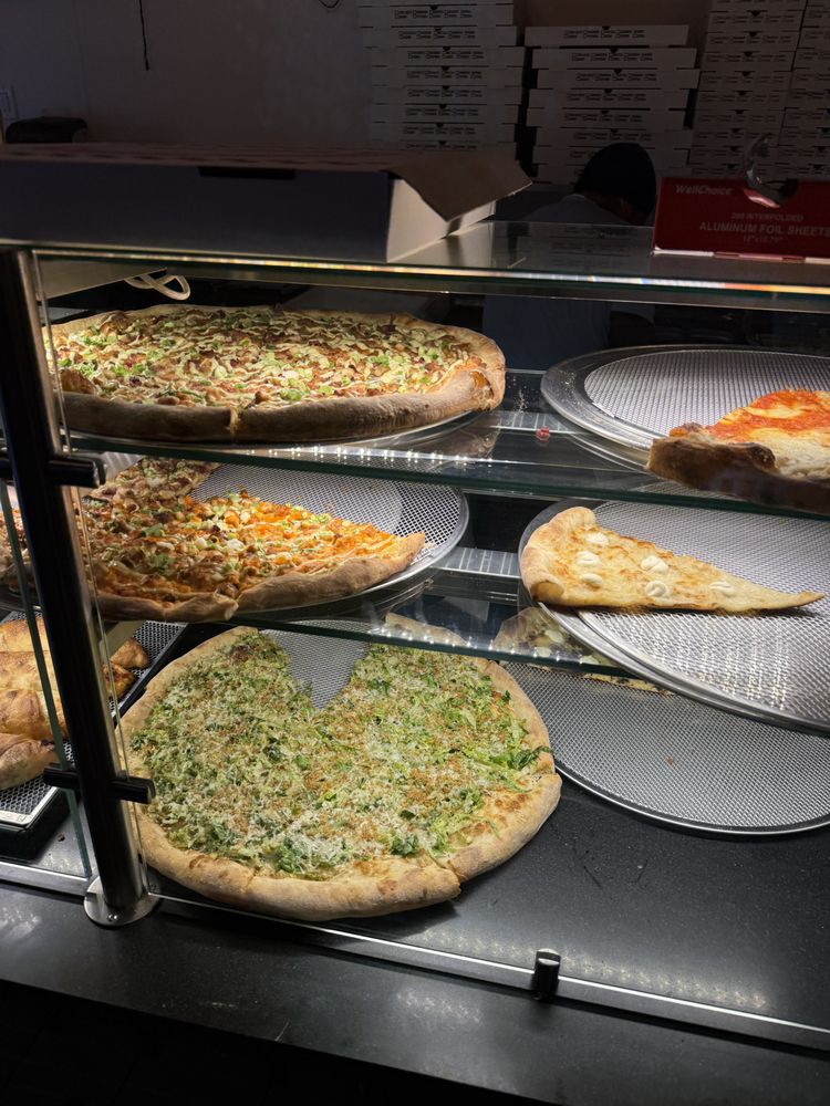 FOREST HILLS PIZZERIA - Updated October 2025 - 75 Photos & 21 Reviews ...