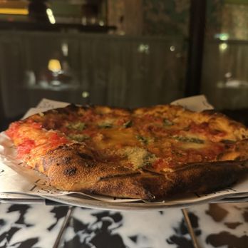 BAR ISSI - Updated December 2025 - 342 Photos & 232 Reviews - 414 N ...